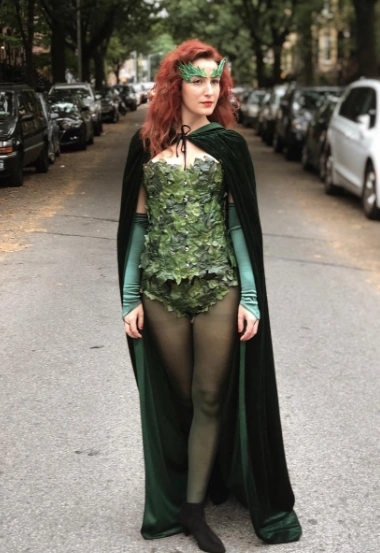 21+ Seductive Poison Ivy Halloween Costumes - The Costume Hunt