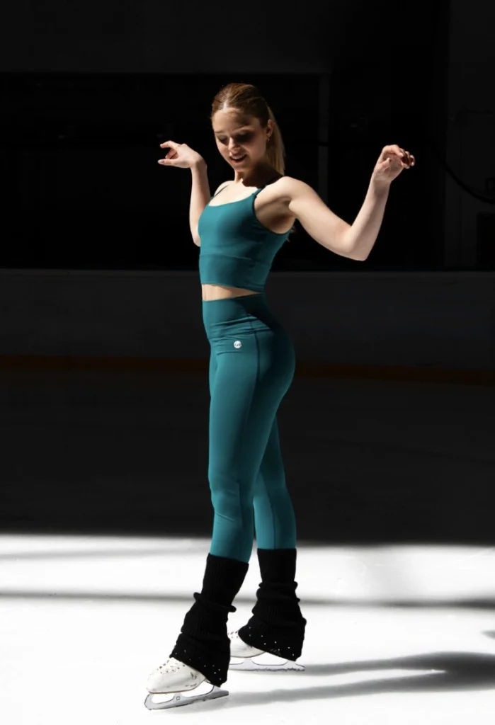 13+ Attractive Ice Skating Outfits for Ultimate Rink Style - The ...